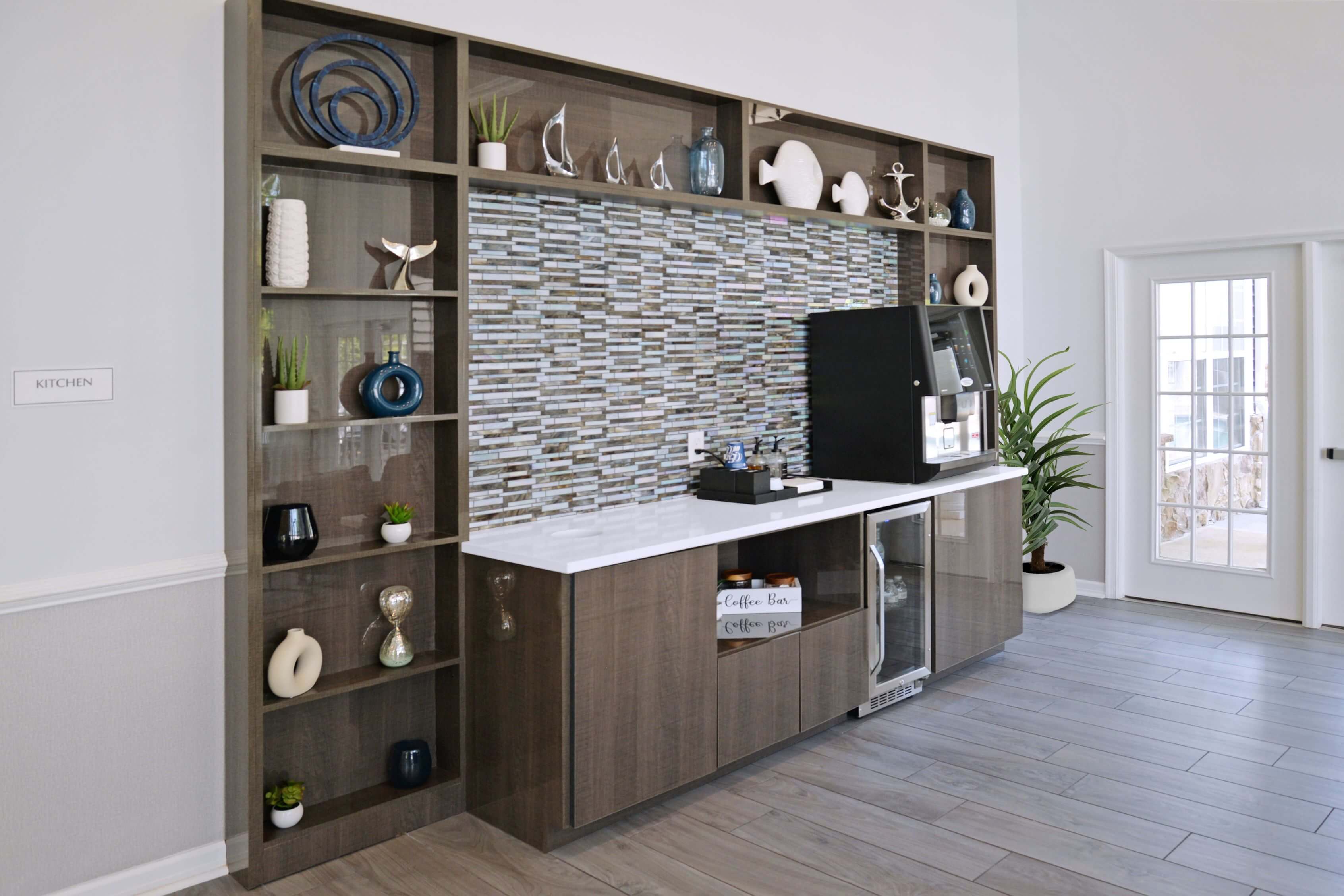 Apartment and Amenity Photo Gallery | The Pointe At Neptune